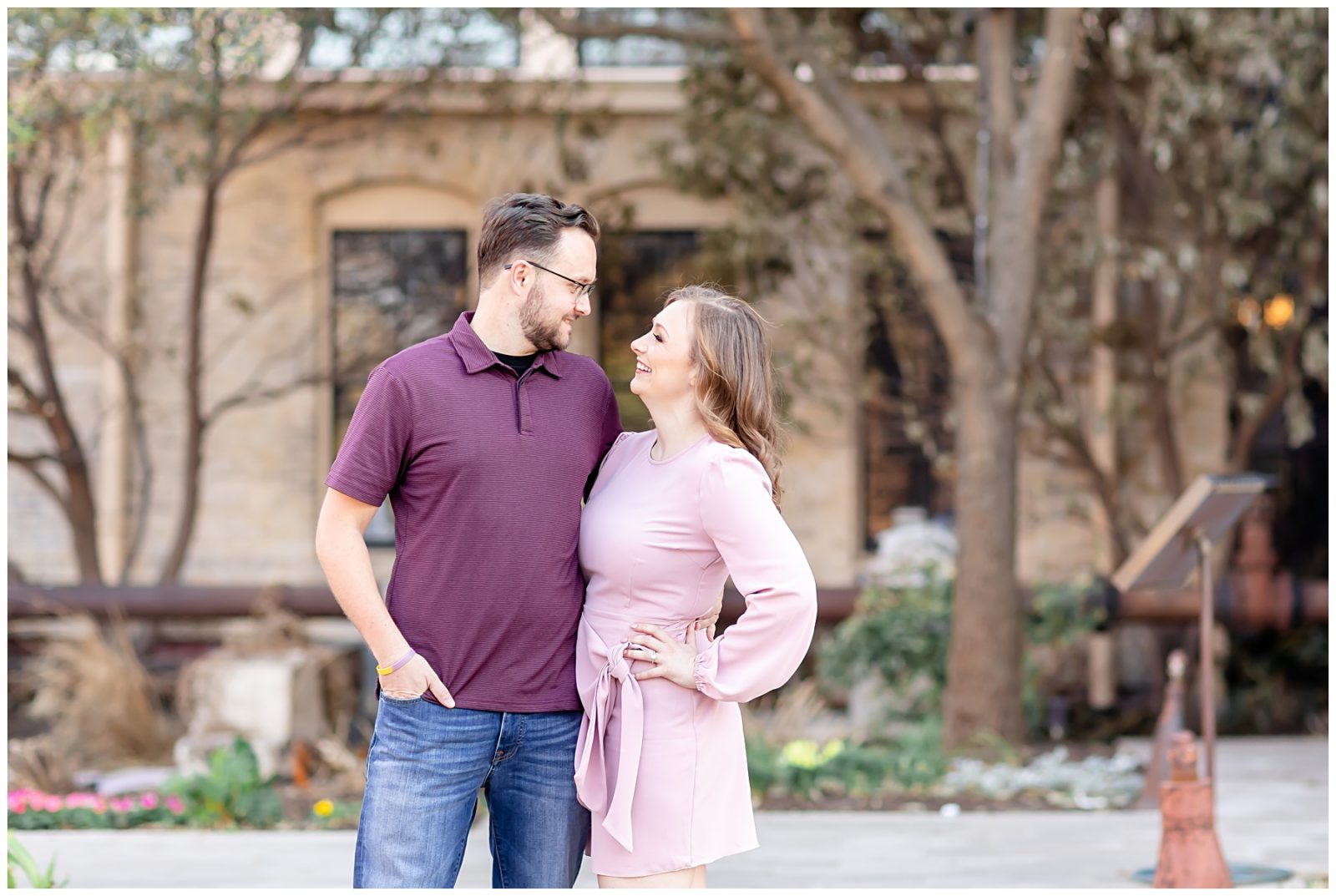 Sandra + Adam’s Engagement Session at the Historic Pearl | Blog